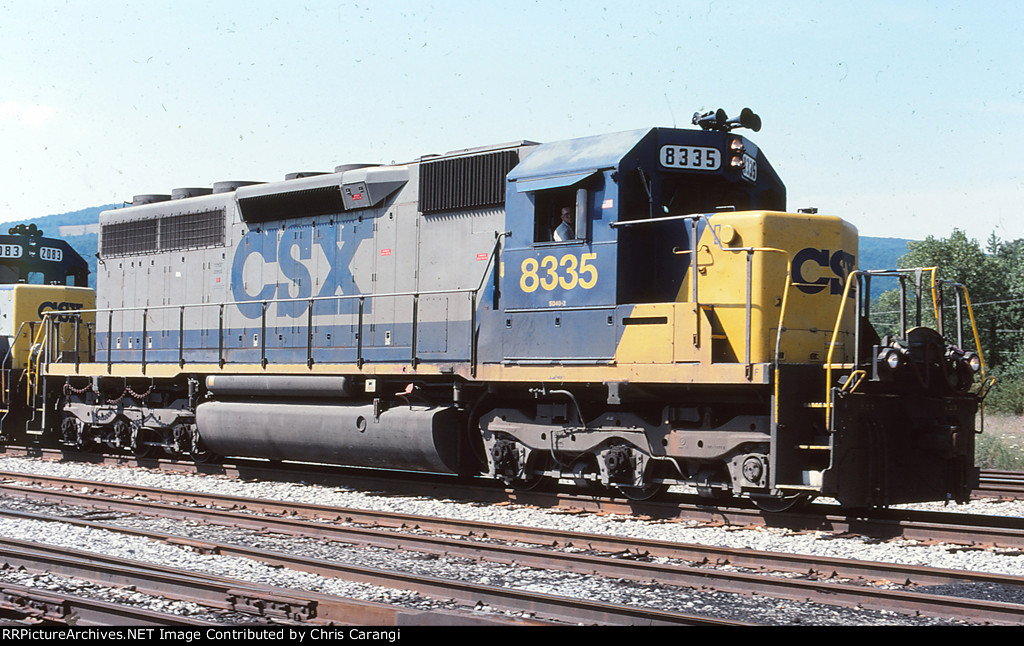 CSXT 8335 on Q316